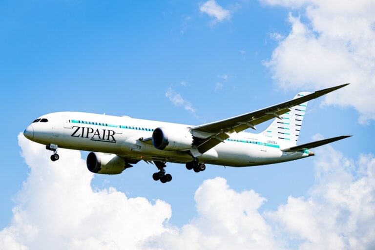 ZIPAIRの事業拡大とJALとの違い｜次世代LCCの魅力と価格を徹底比較 | Beyond the Horizon